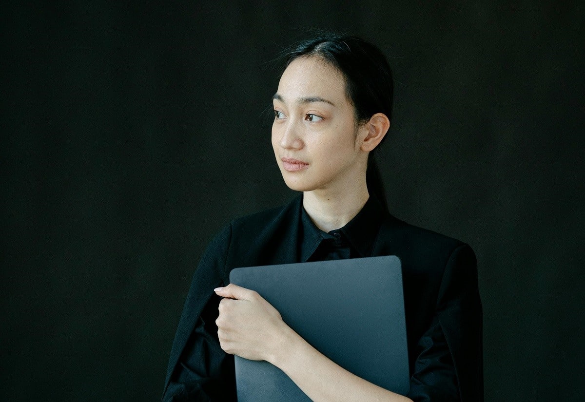 Navigating Early Career Leadership: Empowering Young Professionals with ...